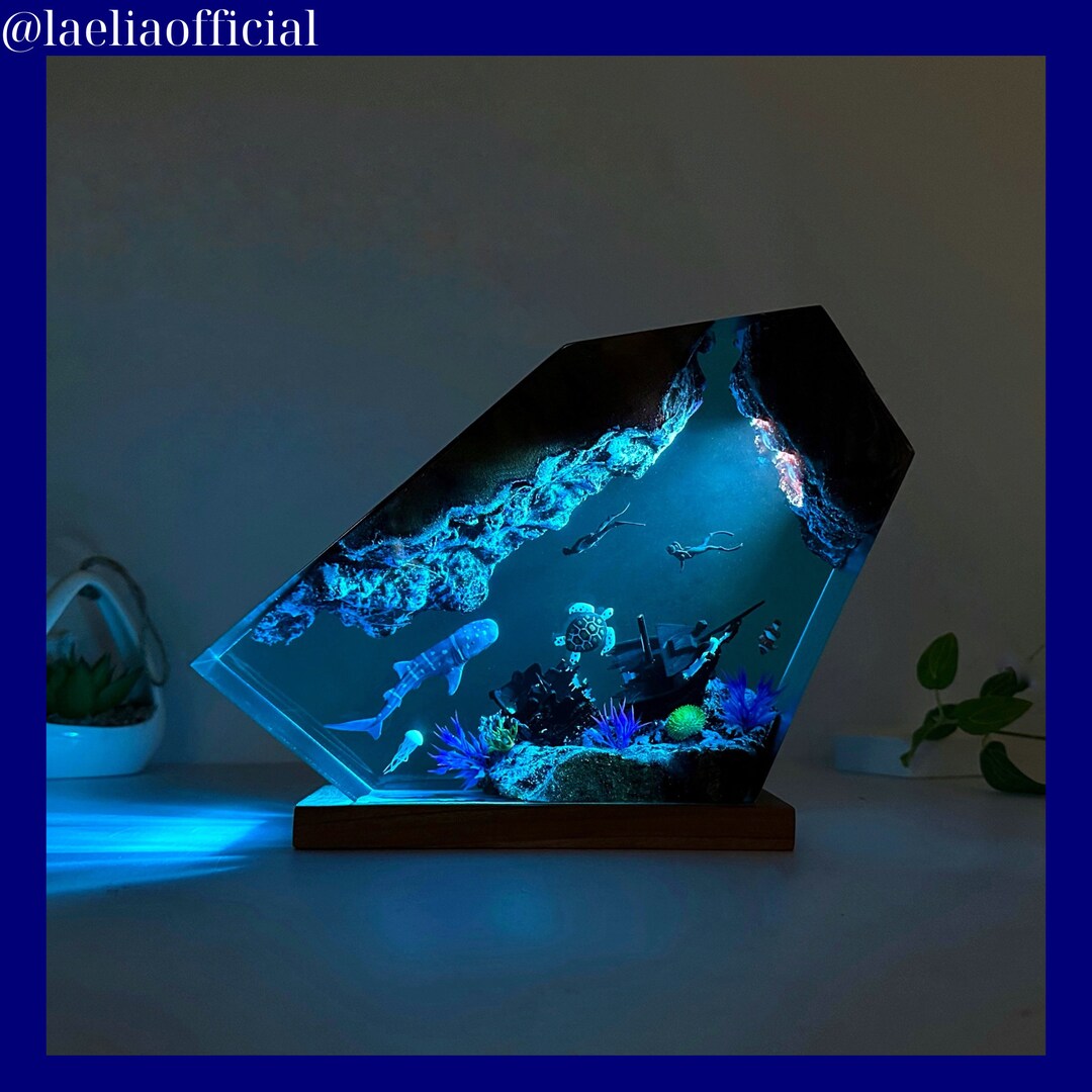 Epoxy Resin Ocean Lamp, Whale Shark and Couple Diver Night Light, Resin ...