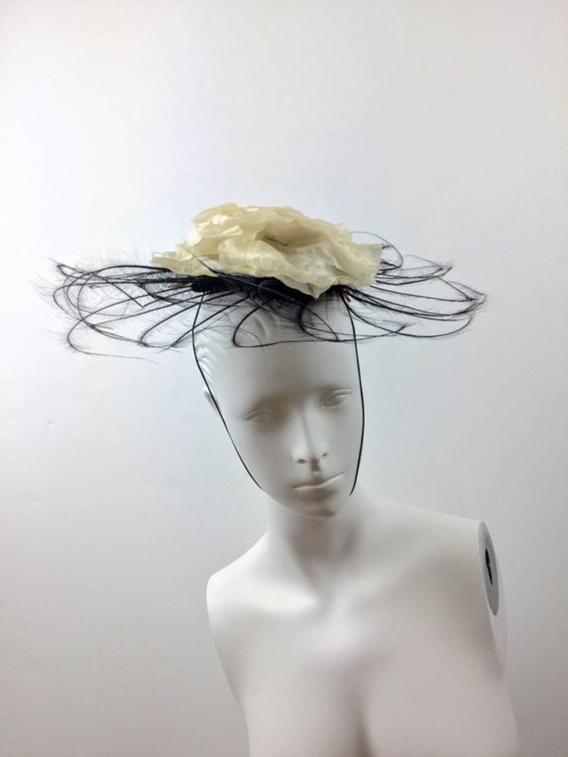 Dramatic Bes Ben Pinwheel Hat With Shaved Feathers. 1950's. - Etsy