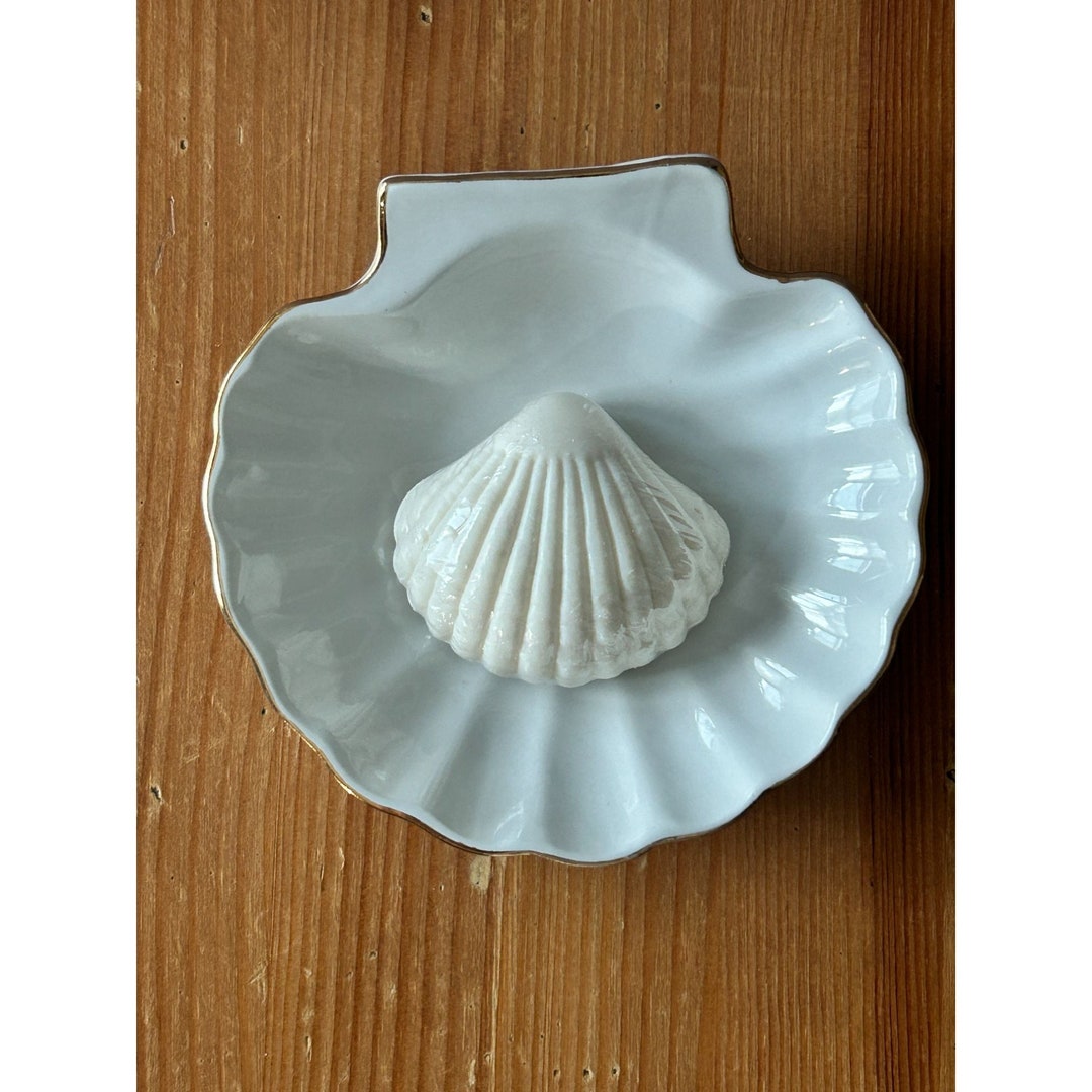 Vintage Porcelain Shell Seashell Clam Soap Dish Coastal Decor White ...