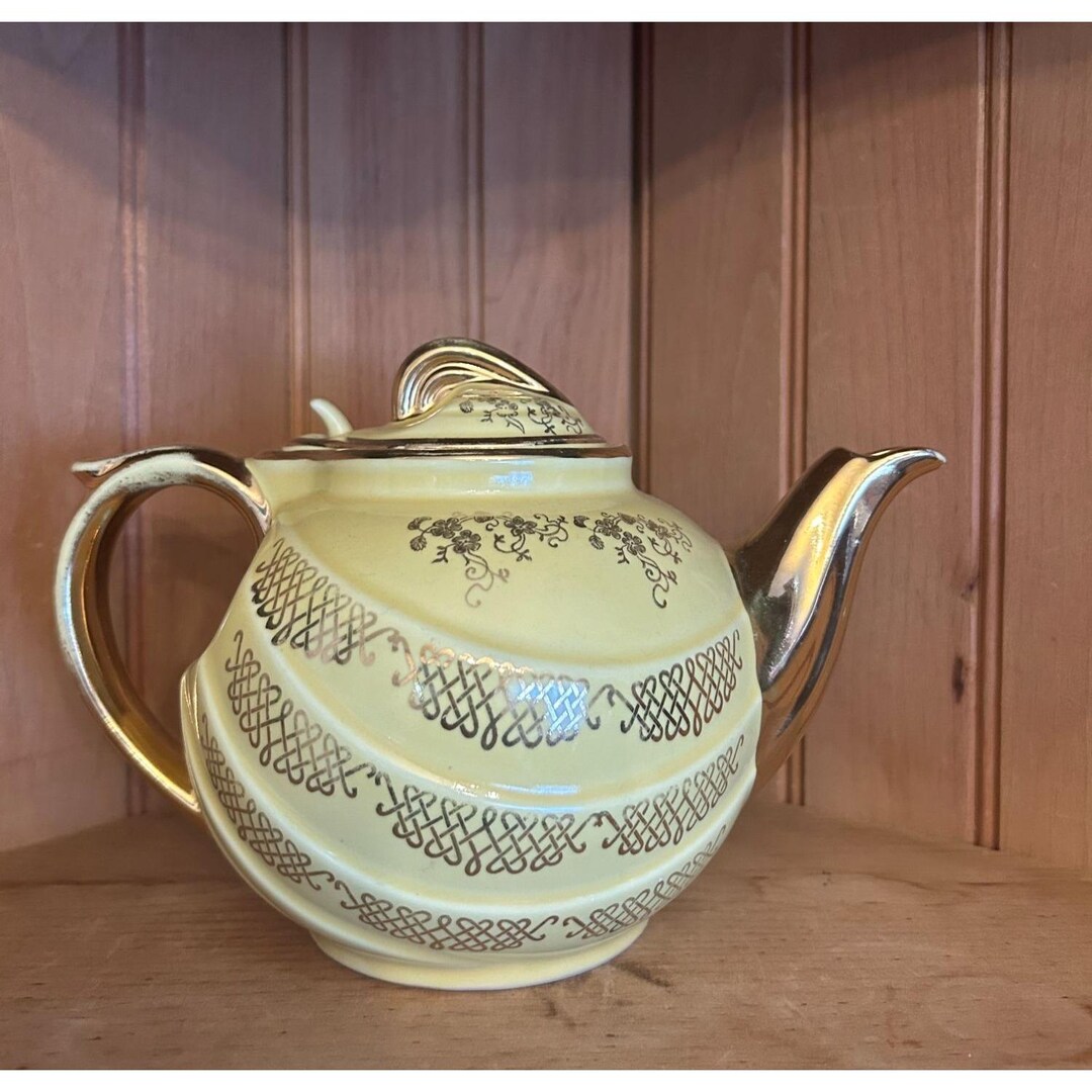 Vintage Hall China Gold Label Line Parade 6 Cup Teapot Squiggle Pattern ...