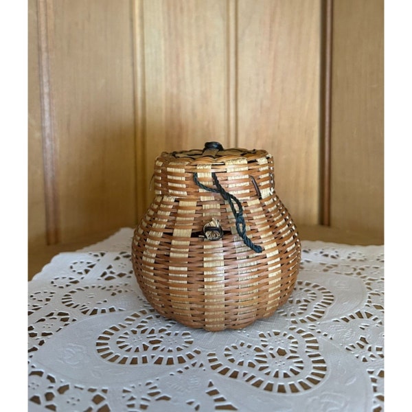 Small Basket With Lid - Etsy