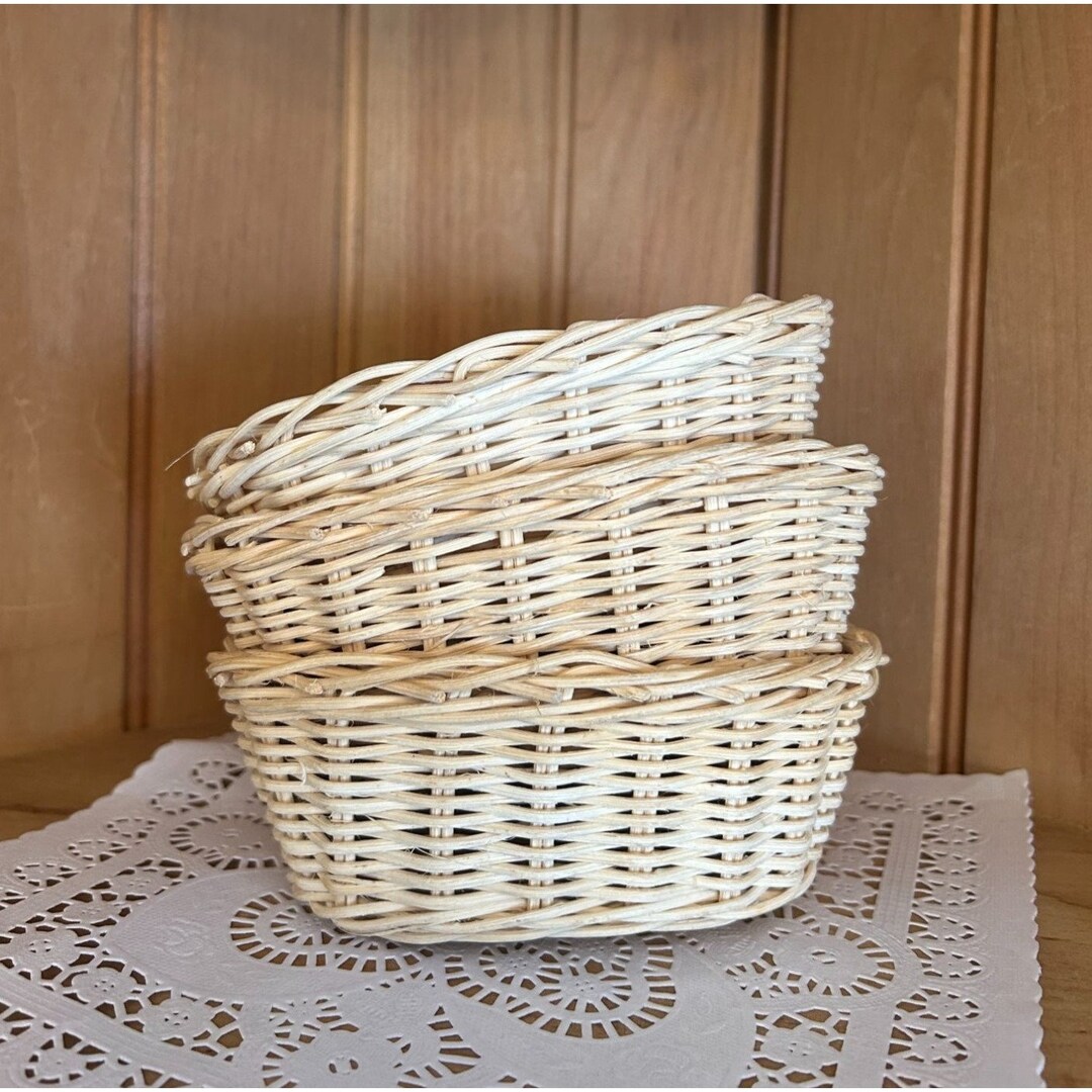 Small Vintage Handwoven Rattan Wicker Serving Baskets Craft Floral ...