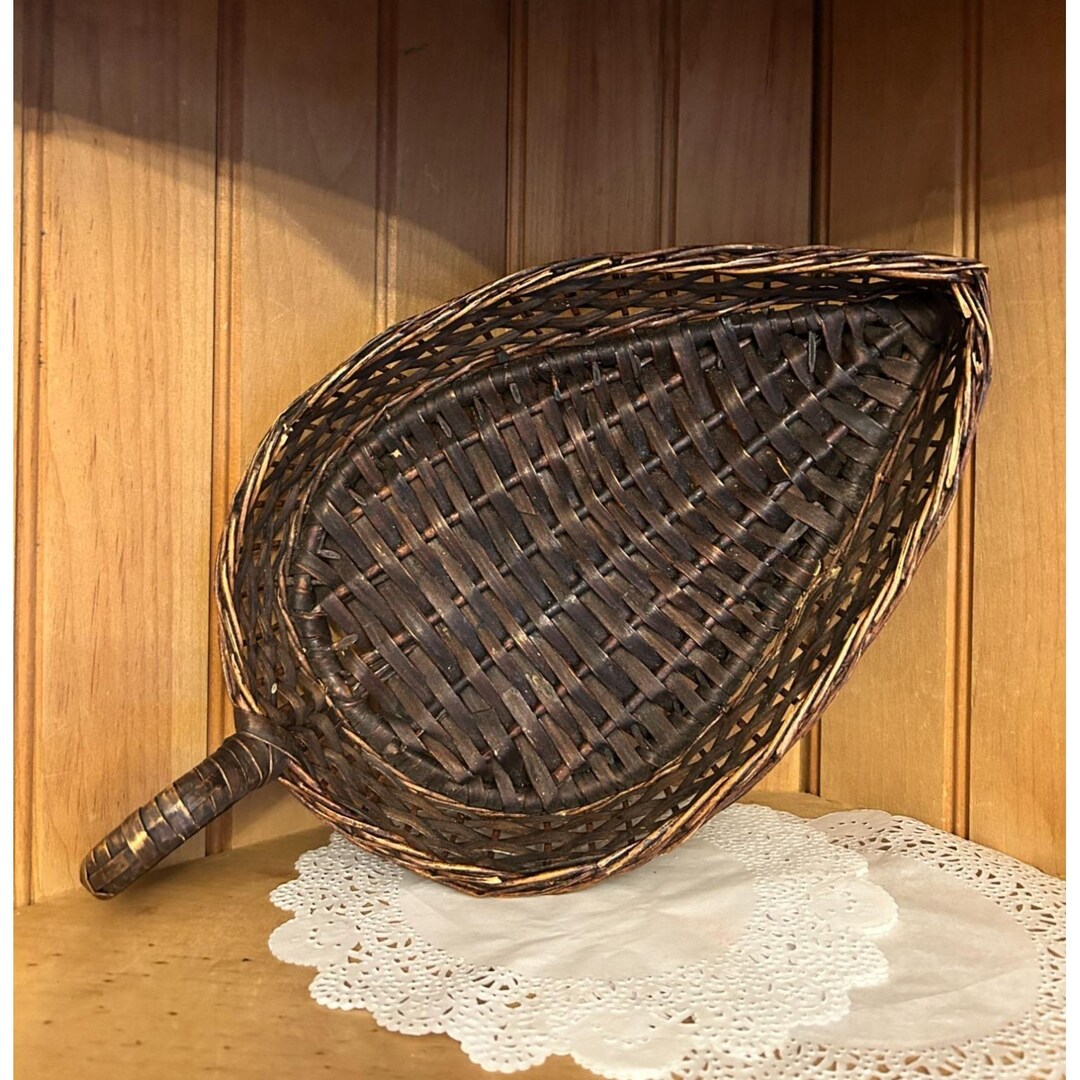 Vintage Handwoven Signed Madeira Leaf-shaped Wicker Basket Boho ...
