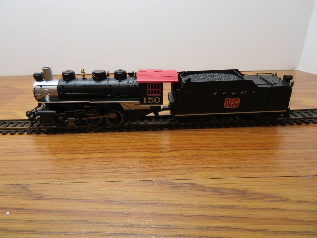 P 224 HO Bachmann 0-6-0 Engine 150 & the Dixie Line Tender - With ...