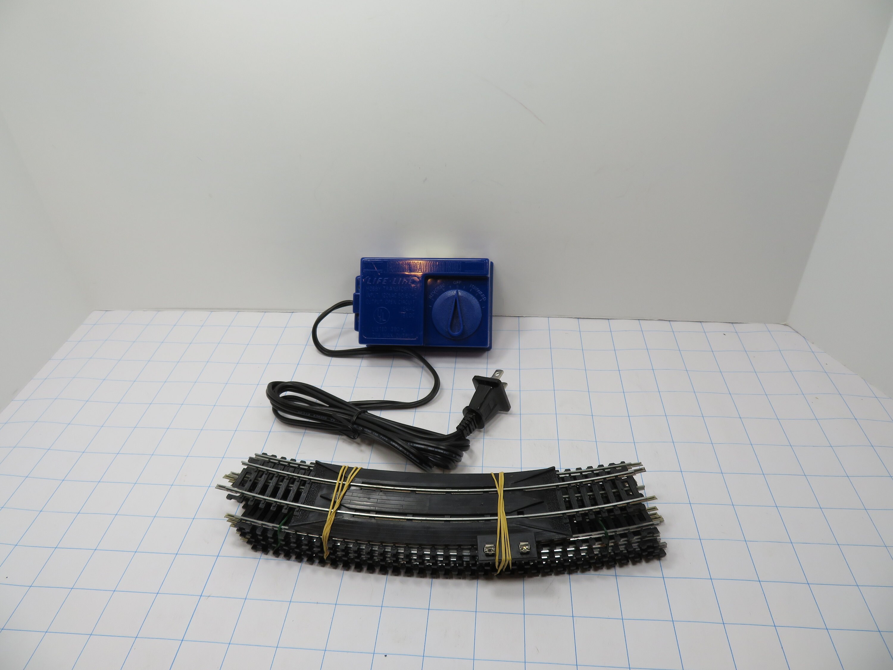 MH 588 HO Life-Like Track & Transformer Brand New