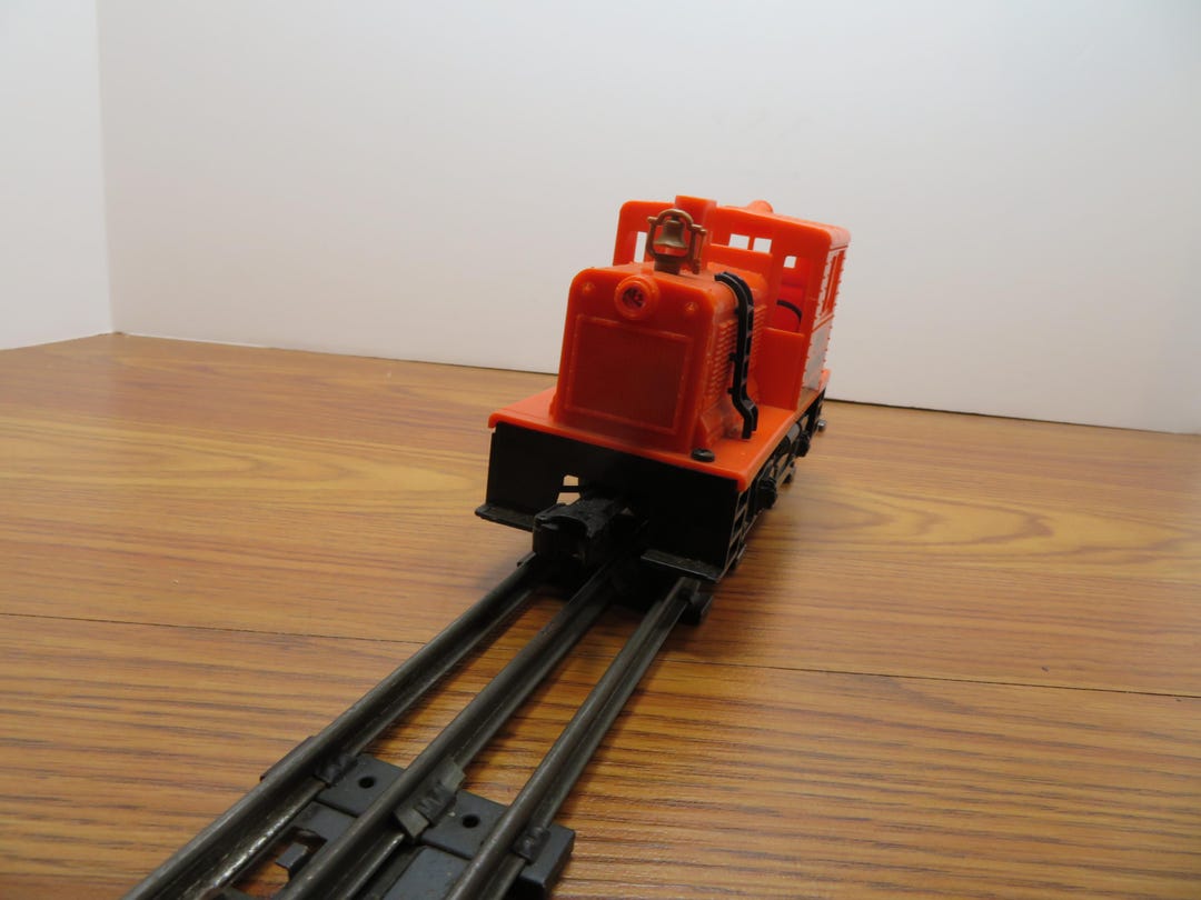 T 592 O Gauge Lionel 8924 Illinois Central Switcher 1992 Headlight Runs ...