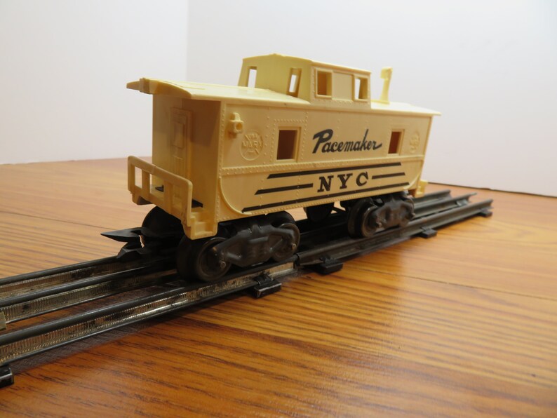 MH 838 O Gauge Marx Pacemaker Caboose NYC Cream Color Post War 1960 ...