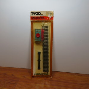 T 394 HO Tyco Vintage Remote Control Uncoupling Track 923 Brand New Old ...