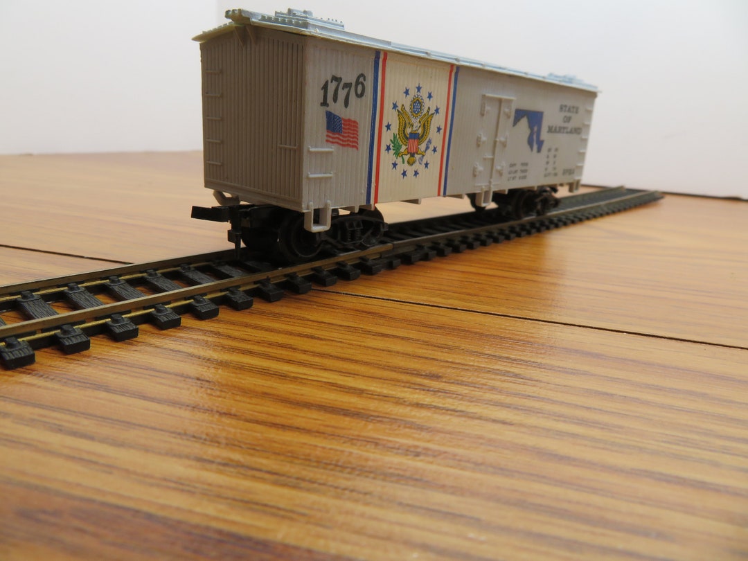 H 746 HO Life-like State of Maryland Box Car 1776 Vintage Nice Shape - Etsy