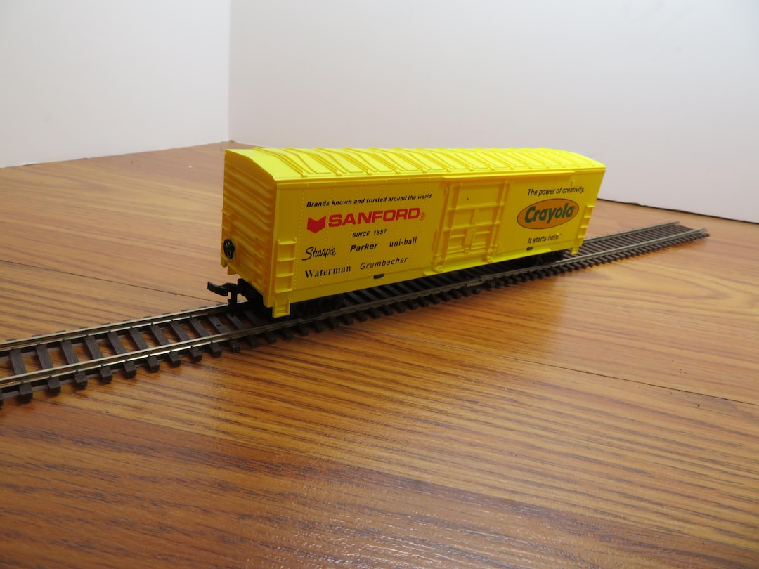 T 436 HO Mehano IHC Crayola Box Car 2001 Brand New Old Stock - Etsy
