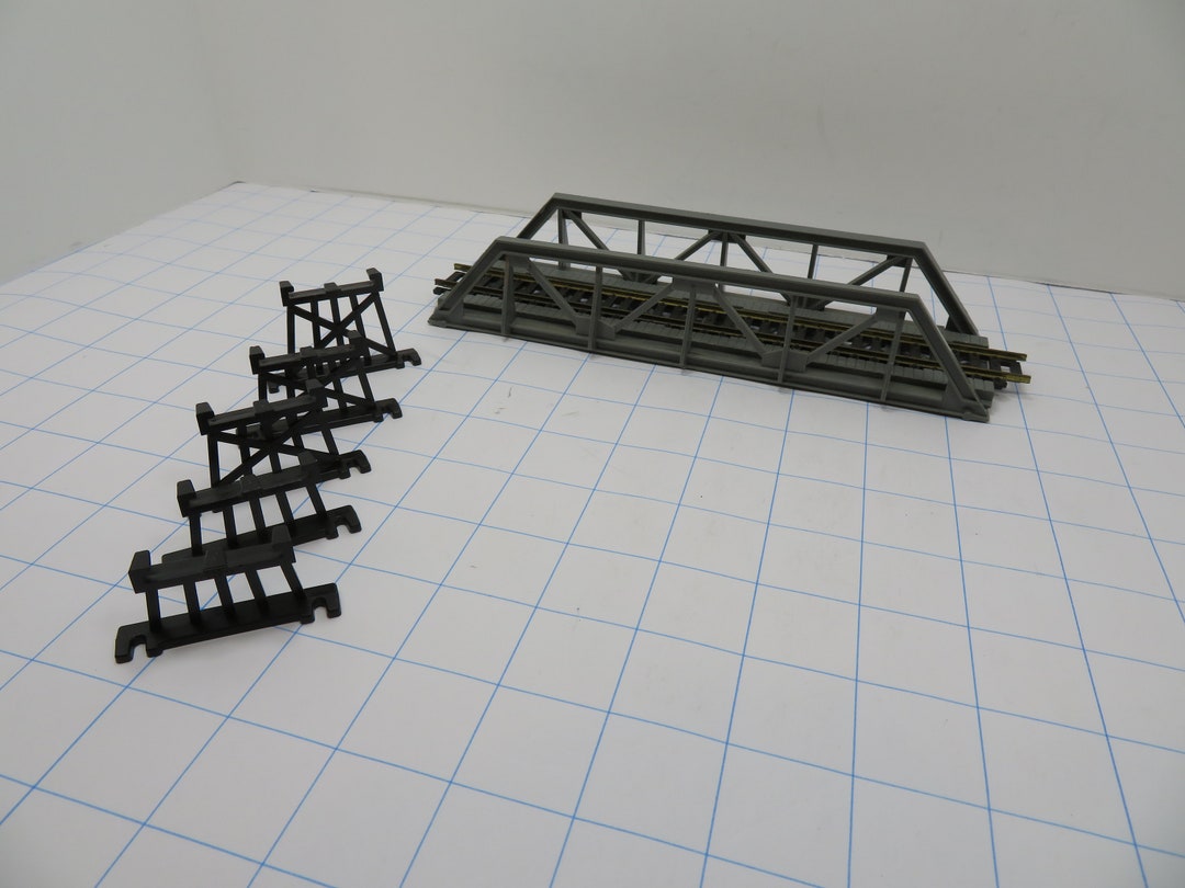 MH 658 HO Tyco Truss Bridge & A Set of (5) Track Trussel's Like New - Etsy