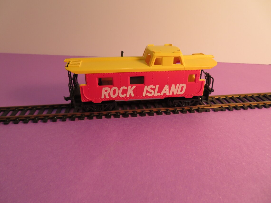 21A HO Rock Island Caboose - Etsy