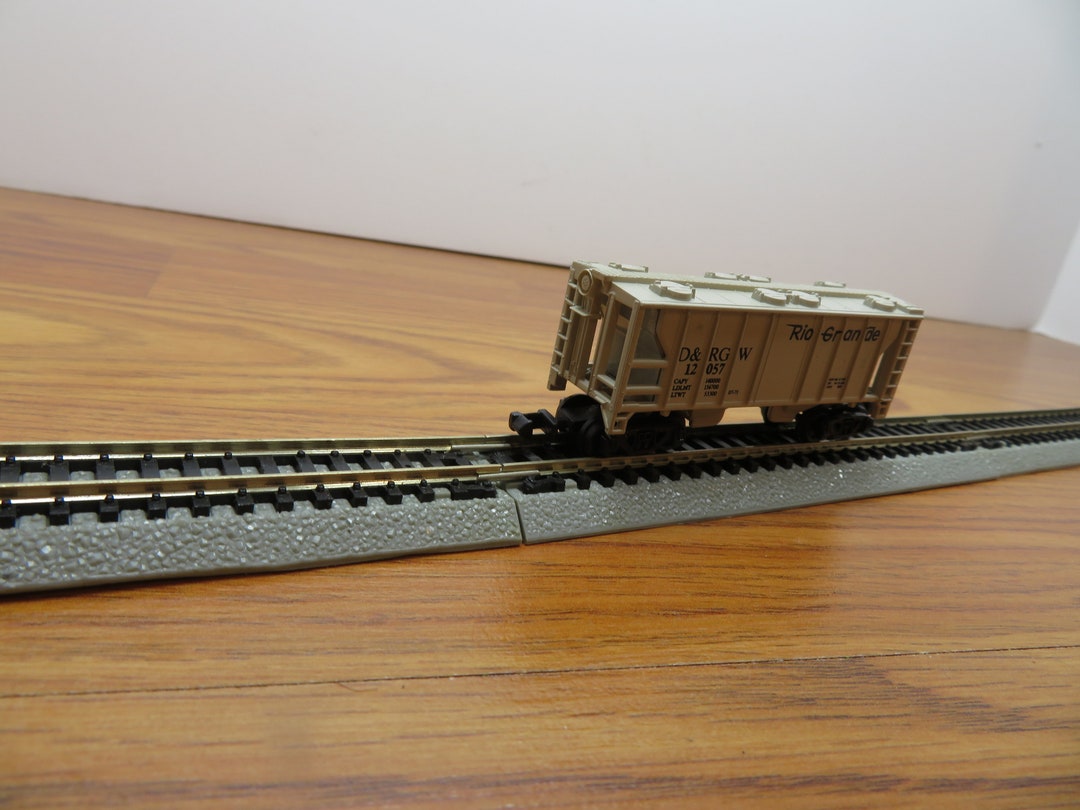 T 60 N Gauge High Speed Southern Pacific D &RGW 12057 Closed Hopper New ...