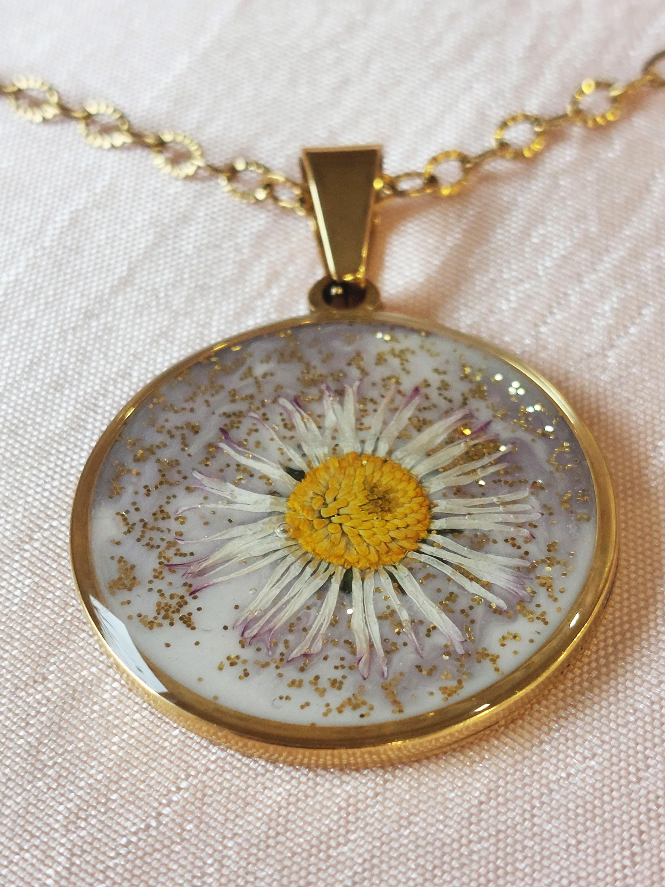 Real Daisy Resin Jewelry Set: Stainless Steel Necklace and Earrings - Etsy