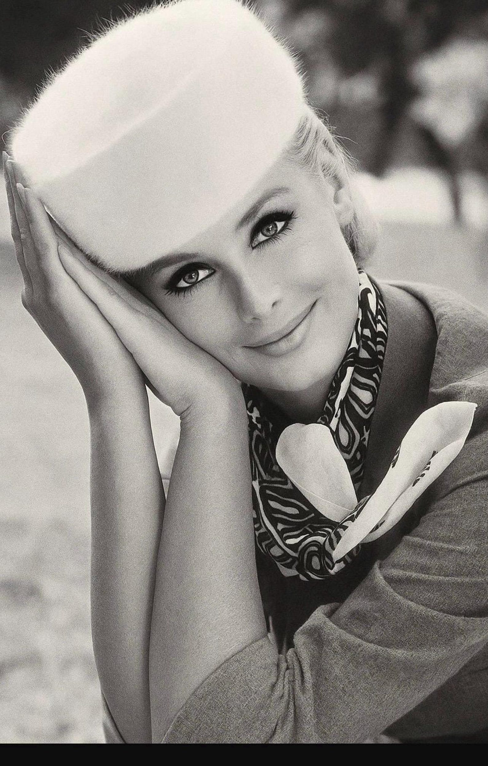 Jackie O-style Pill-box Hat - Vintage Knitting Pattern - Instant ...