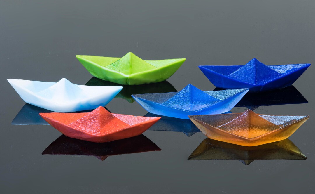 Paper Boat in Murano Glass. Realistic Realization in Glass.sculpture of ...