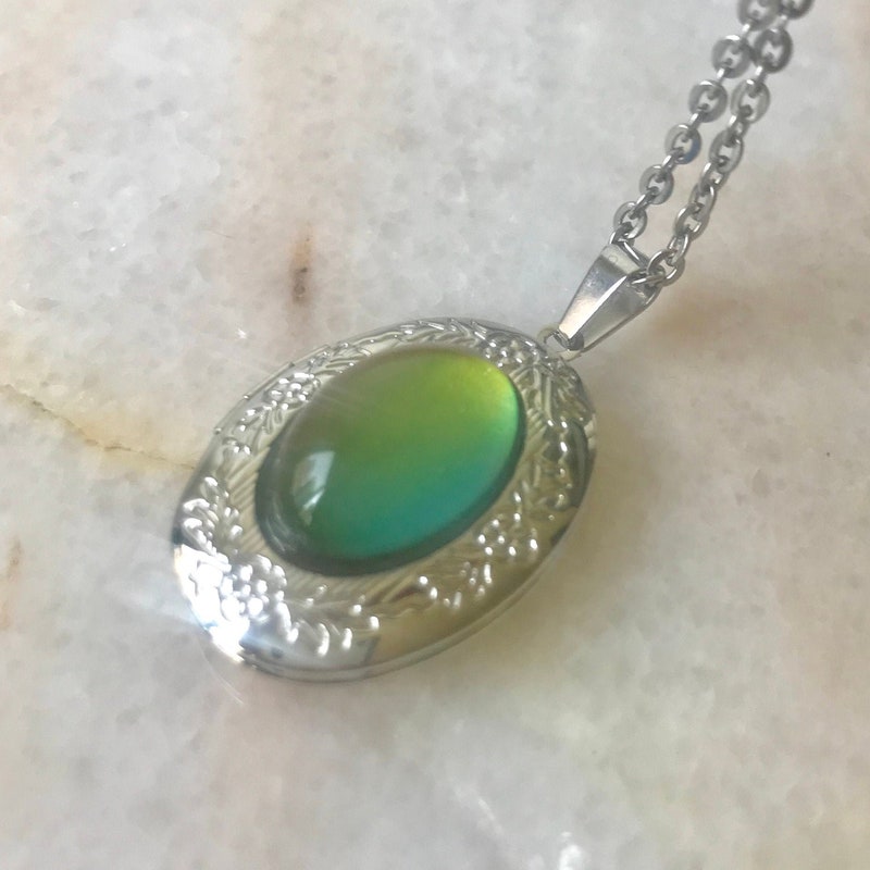 Color Changing Necklace - Etsy