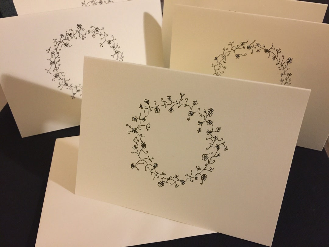 Wreath Vine Greeting Cards, Set of 8, 4 X 5.5 and Includes Envelopes ...
