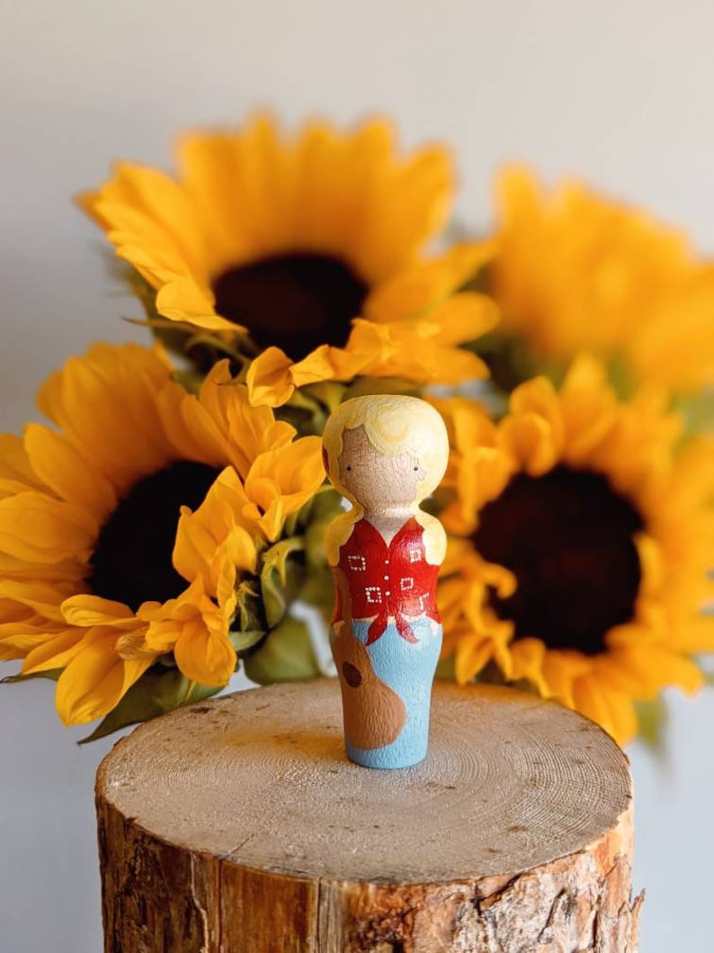 Dolly Parton Wooden Figurine - Etsy