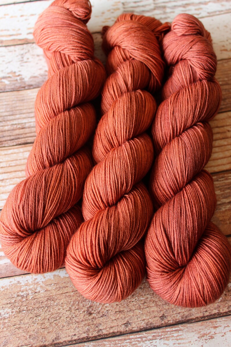 Isabel Penny Hand Dyed Yarn 75/25 Superwash Merino/nylon - Etsy