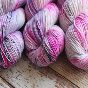 Isabel Glam Hand Dyed Yarn 75/25 Superwash Merino/nylon Speckled Yarn ...