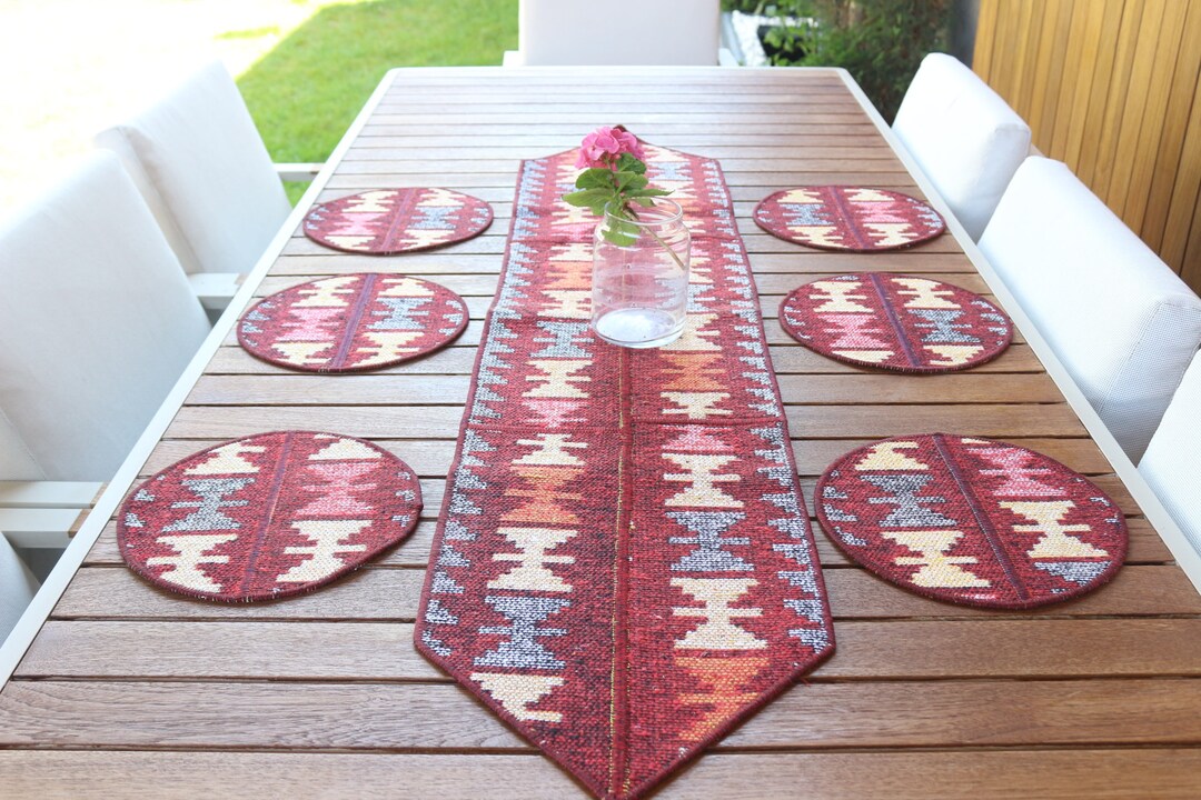 Kitchen Design, Lovely Traditional Table Runner, Decorative Table ...