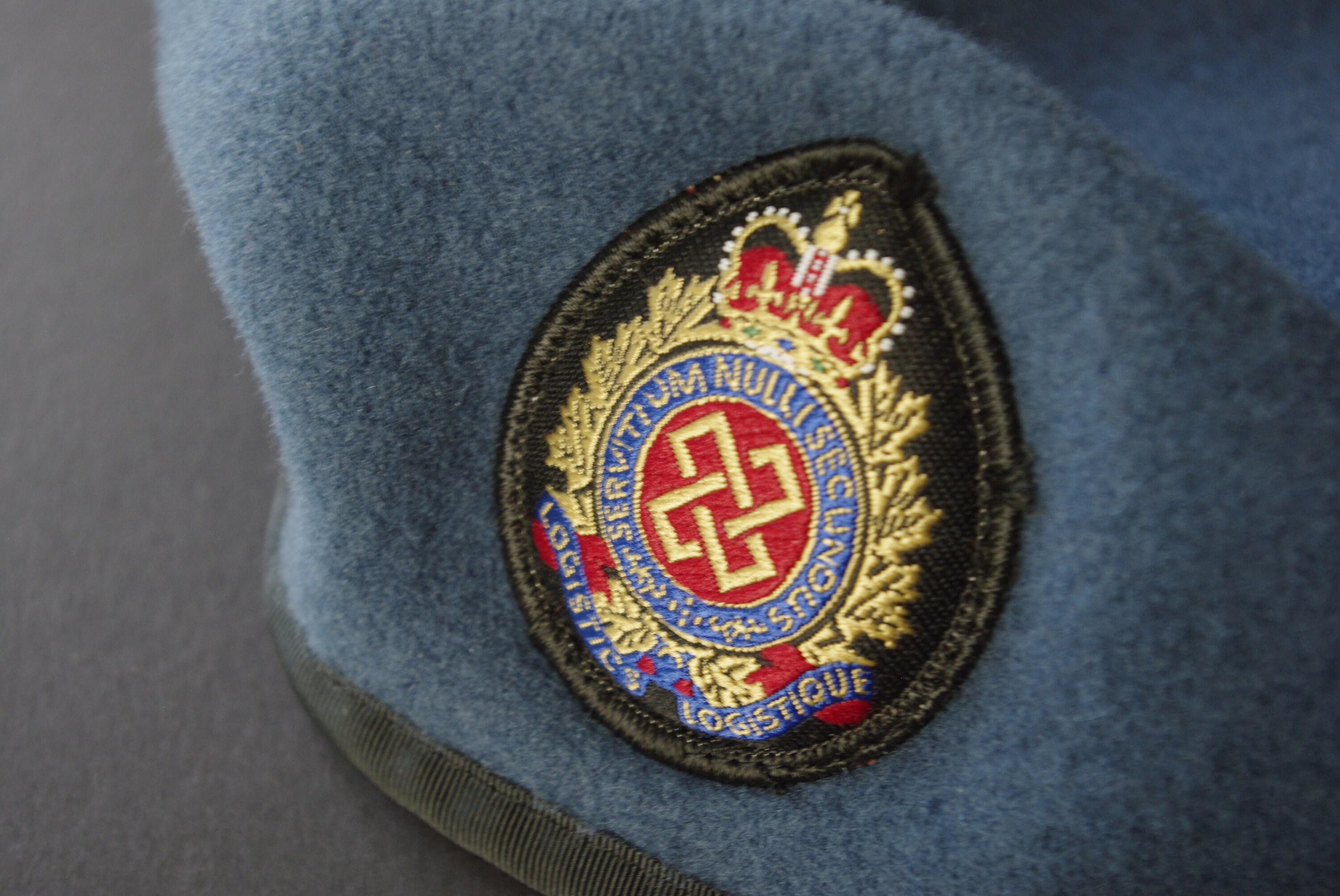 Blue Wool Military Beret Canadian Size 6 7/8 Logistics Badge Lined ...
