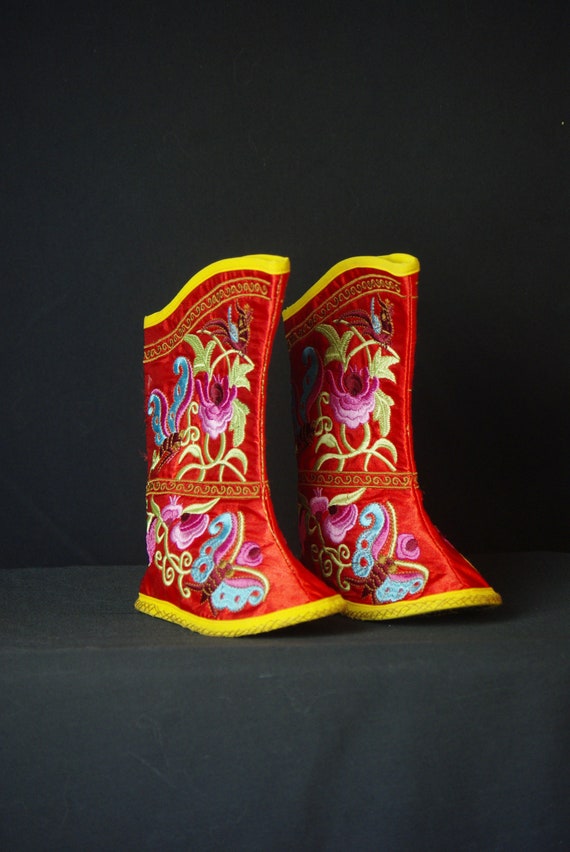 Kids Embroidered Red Slipper Boots in Asian Floral Design Etsy Canada