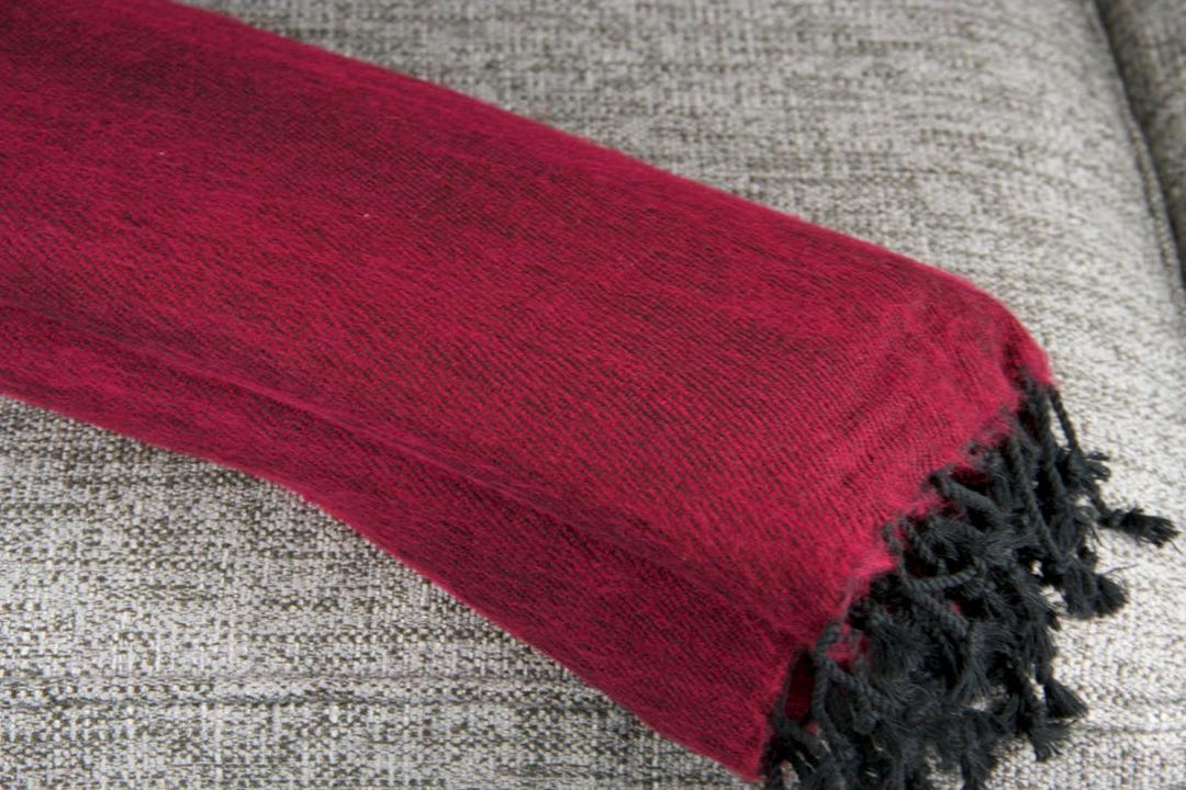 Yak Wool Blanket Sofa Couch Soft Throws Elegant Red Travel Wrap ...
