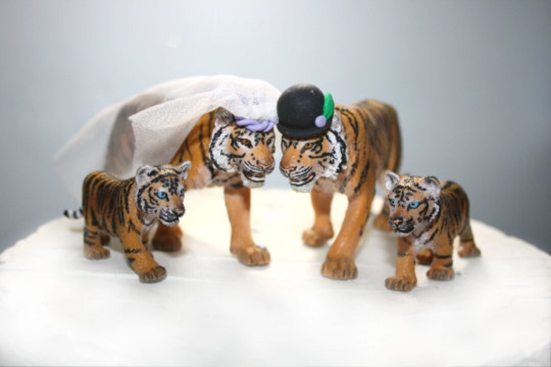 Décoration de gâteau de mariage tigre - animaux mariée et le marié ...