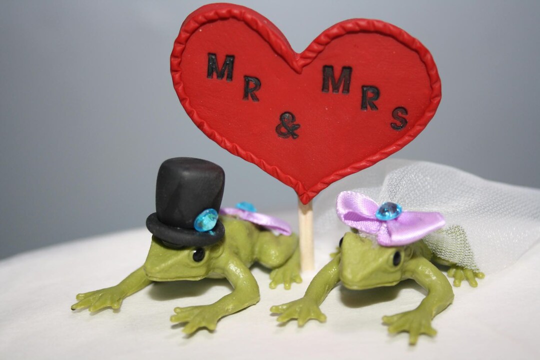 Wedding Cake Toppers - Frog Cake Toppers - Frogs - Small - Frog Bride ...