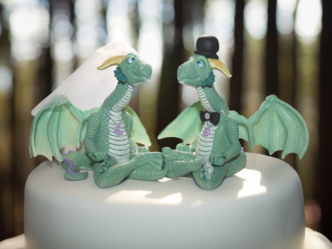Dragon Cake Toppers; Wedding Cake Toppers; Dragon Bride and Grooms ...