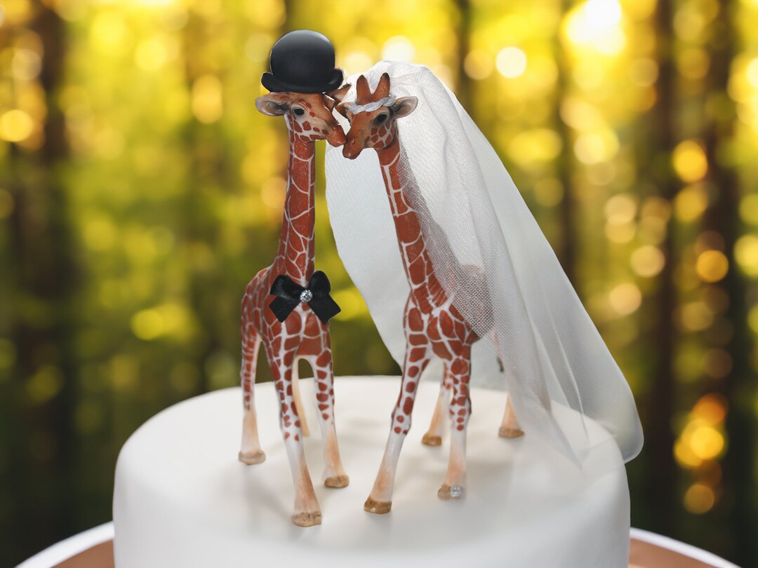 Giraffes - Wedding Cake Toppers - Giraffe Bride and Groom Custom ...