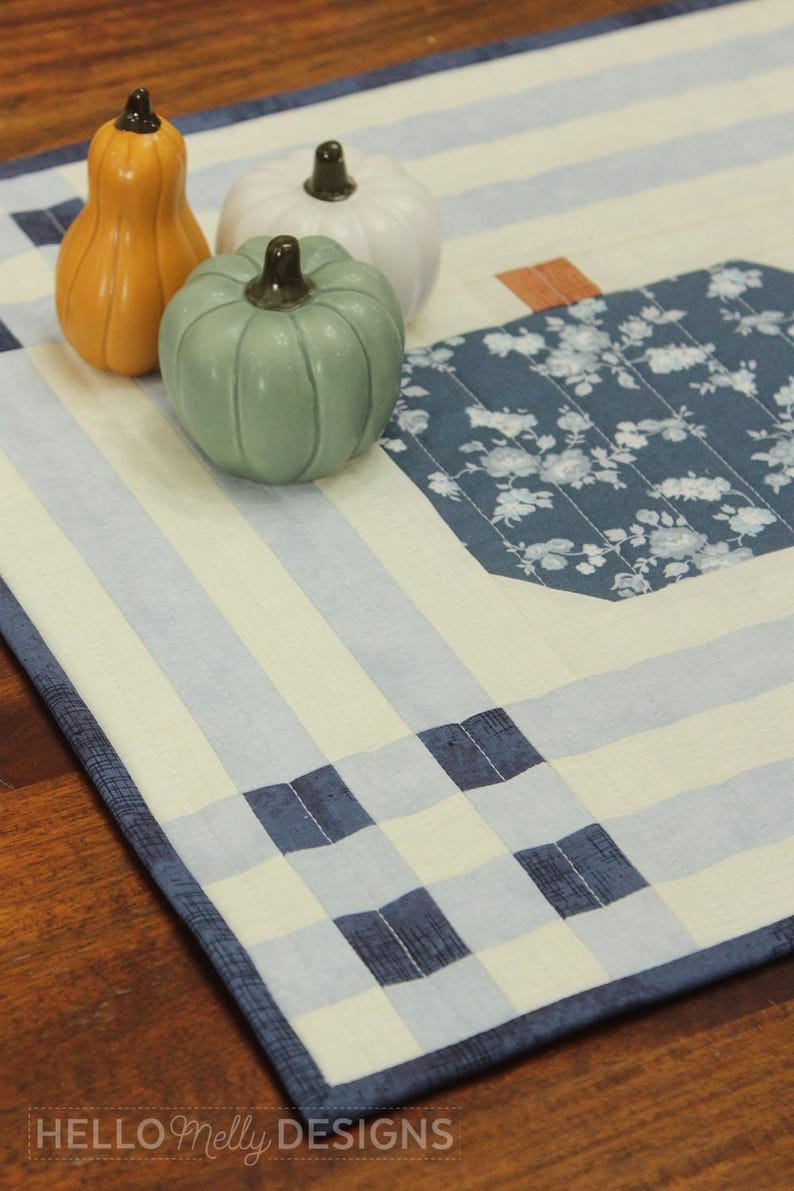 Gingham Pumpkins Table Runner Pattern PDF - Etsy