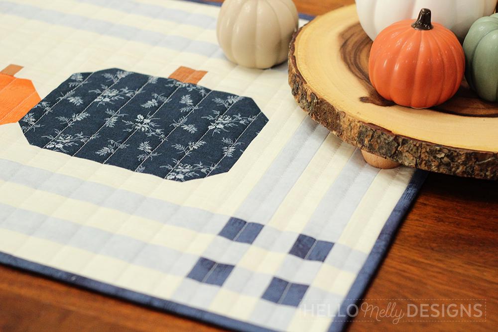 Gingham Pumpkins Table Runner Pattern PDF - Etsy