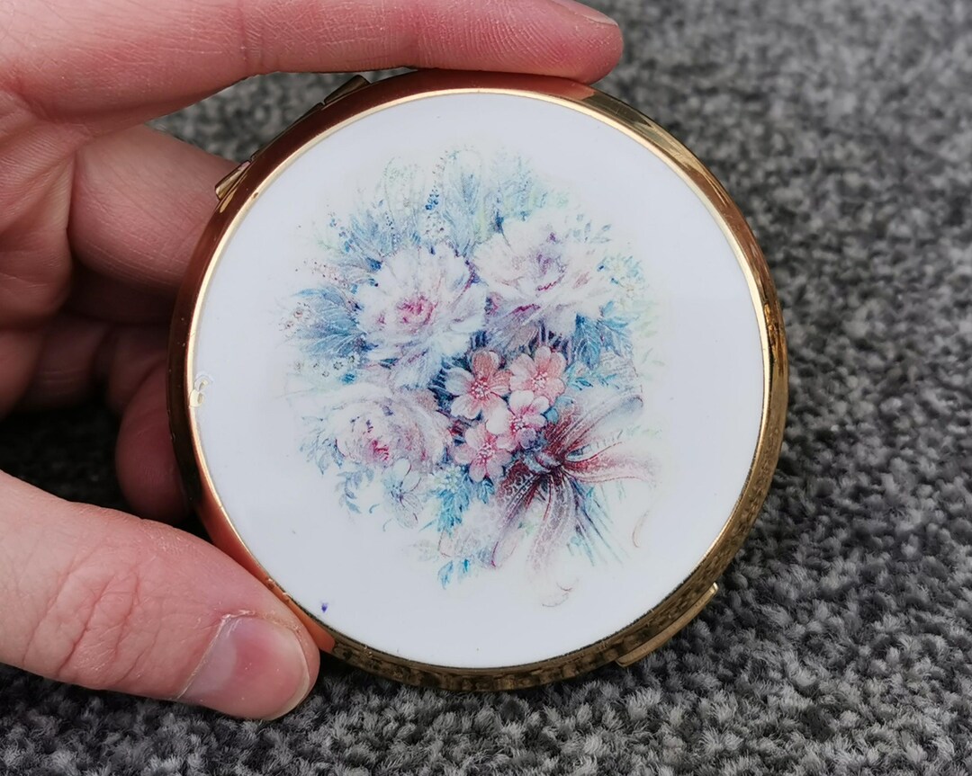 Vintage Stratton Floral Bouquet Powder Compact, Refillable Makeup Case ...