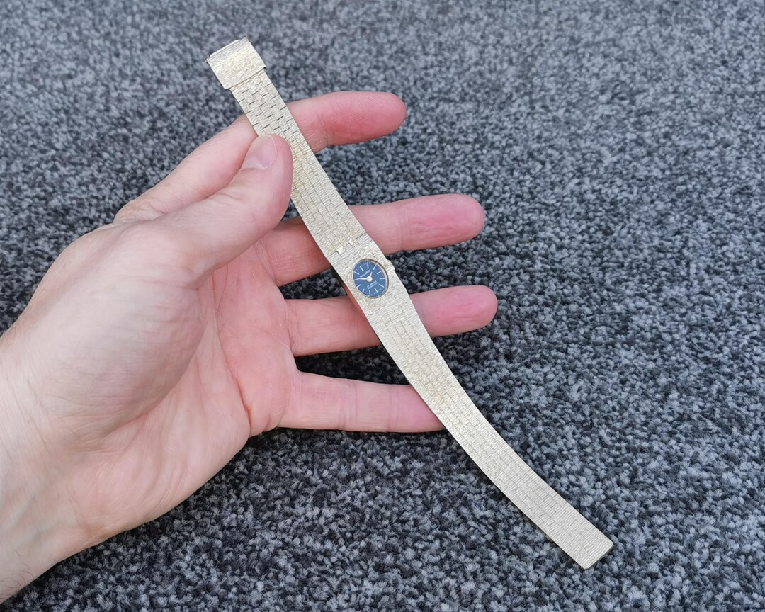 1970s Gillex Watch Hand-wind 17 Jewels Oval Dial Gold-plated Textured ...