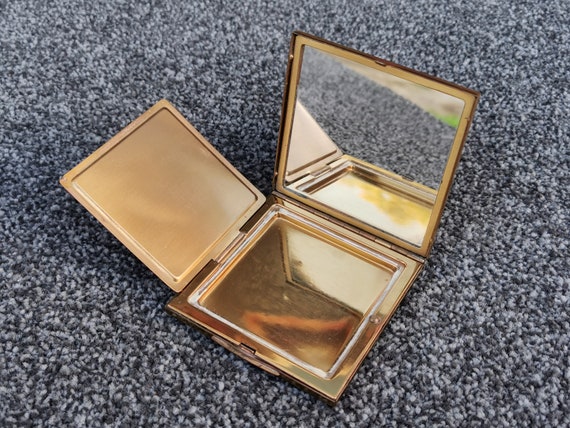 1950s Powder Compact & Mirror, Zenette Pointer Huntin… - Gem