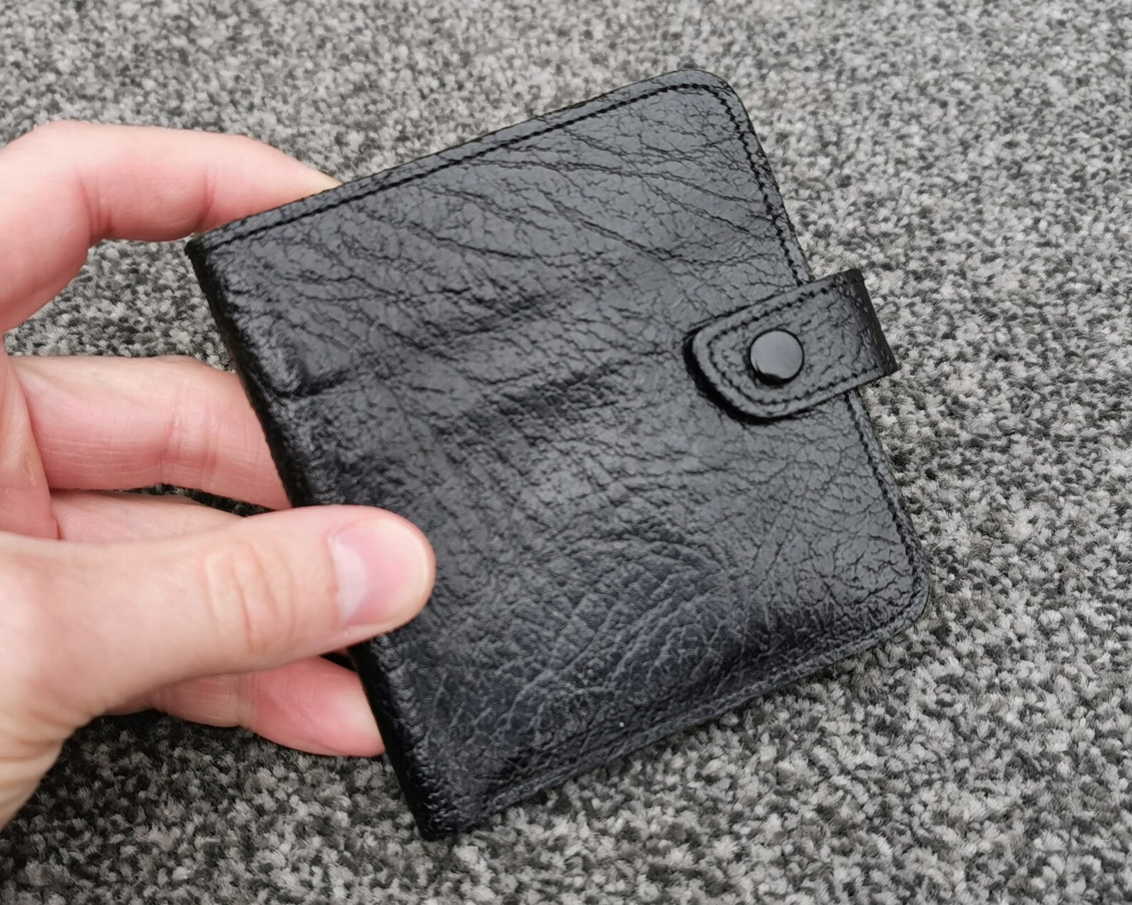 Vintage Grained Leather Hip Wallet, Tab Fastening, Notes & Credit Card ...