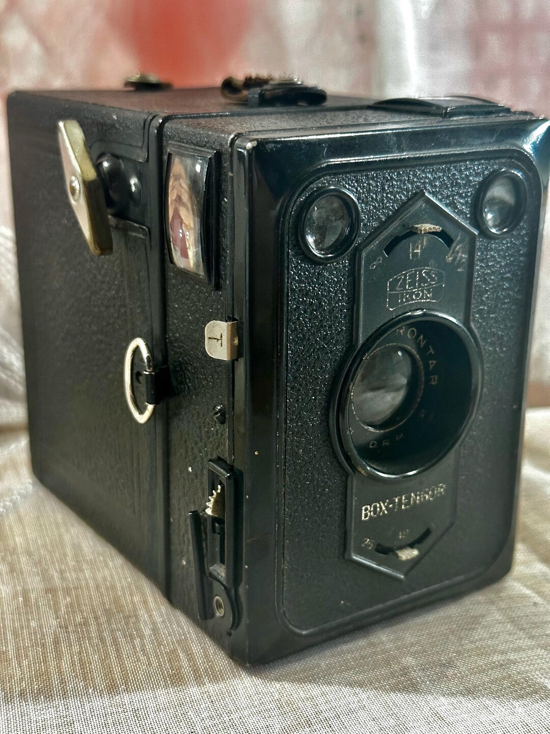 An Antique Zeiss Ikon Box Tengor Camera - Circa: 1926-1938 - Comes With ...