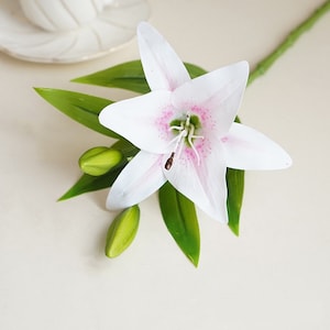 Real Touch Lily, Silk Lily, White Silk Garden Lilies, White Lily, White ...