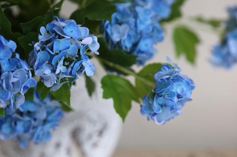 25" Real Touch Seeded Blue Hydrangeas, Snowball Hydrangea, Faux ...