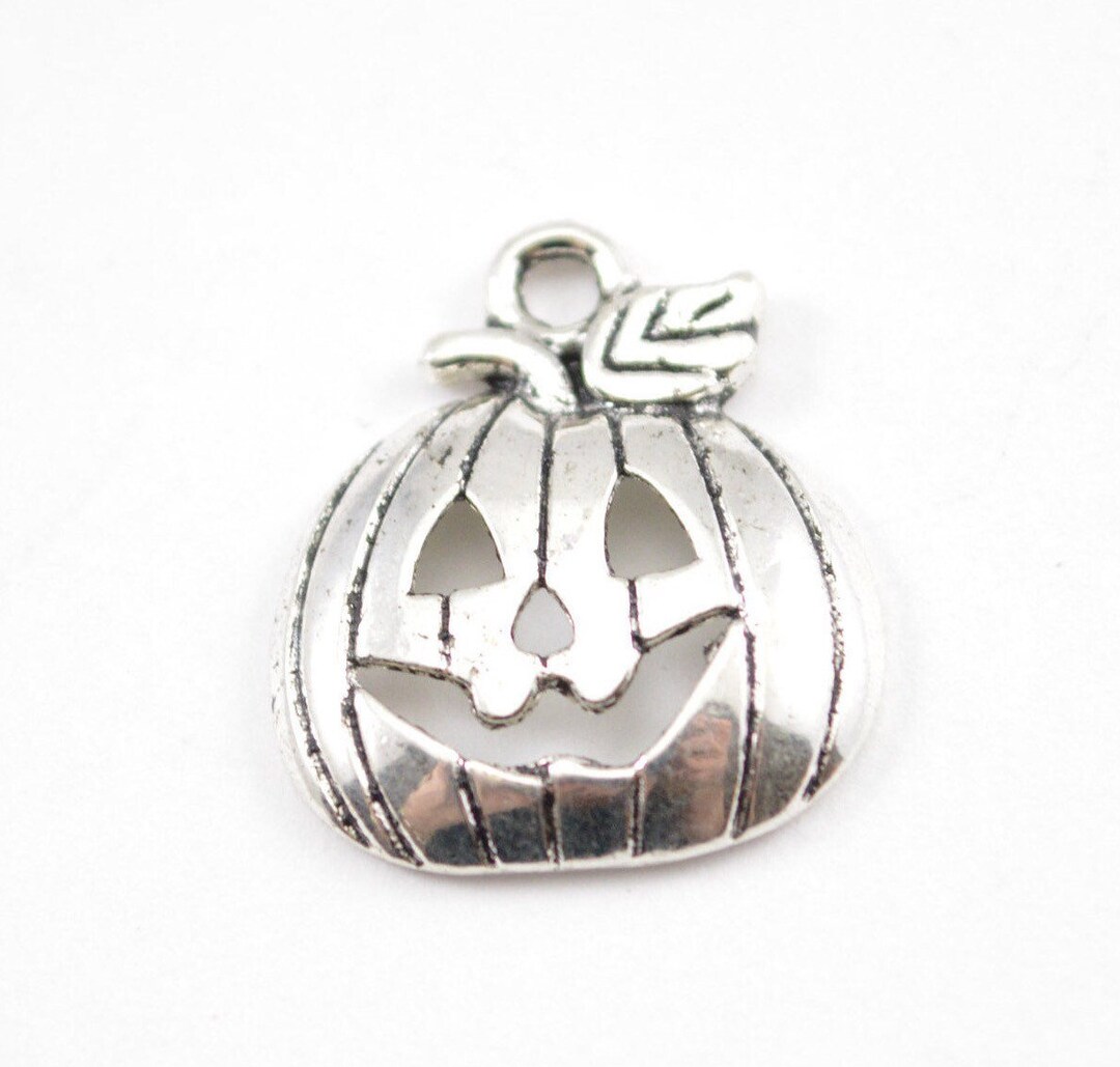 10 Silver Jack O'lantern Charms, 16mm X 18mm, Halloween Charms, Pumpkin ...