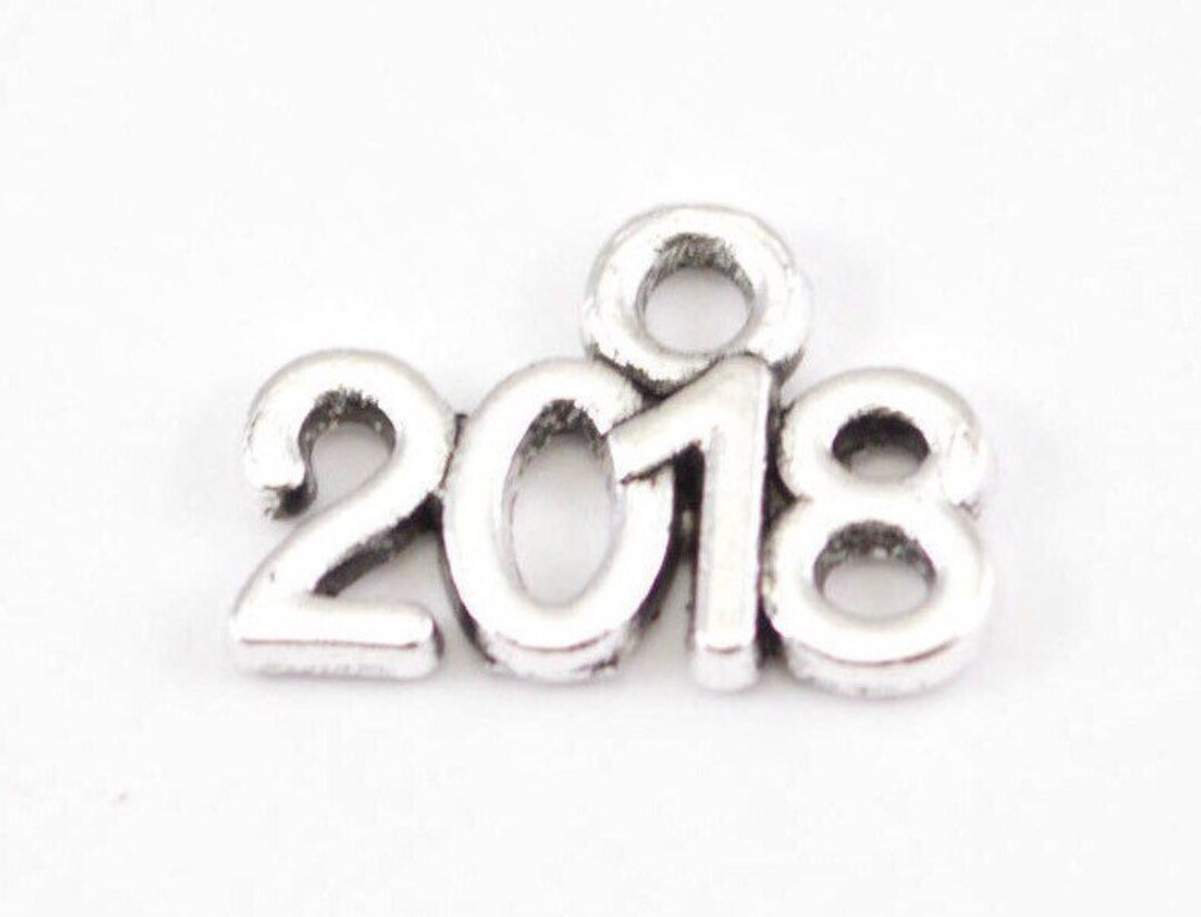16 Silver 2018 Charms, 9mm X 13mm, Year Charms, New Year, B53 - Etsy