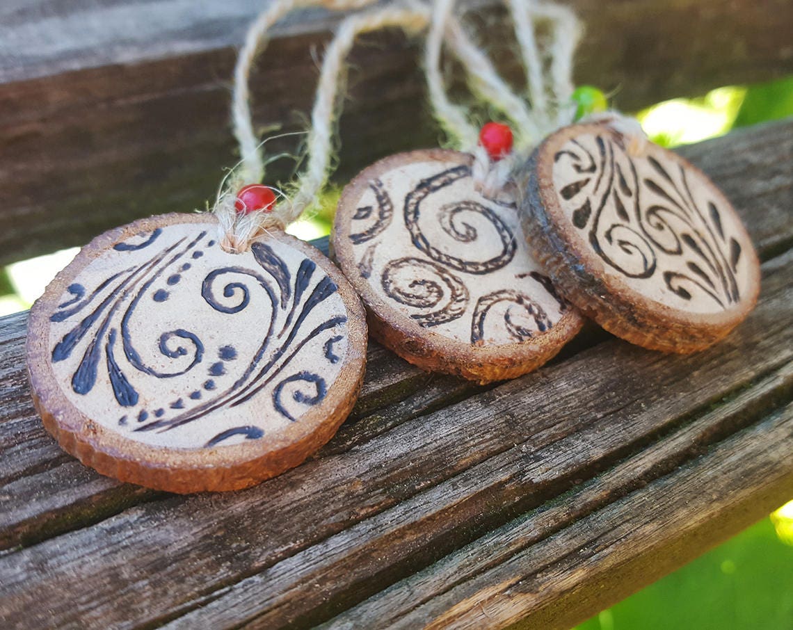 Christmas Wooden Ornament Wood Burned Pyrography Tree Slice - Etsy