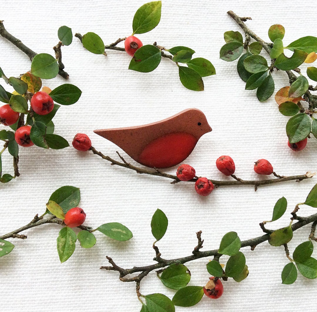 Handmade Ceramic Robin Brooch: Hand-painted Bird Pin - Etsy UK