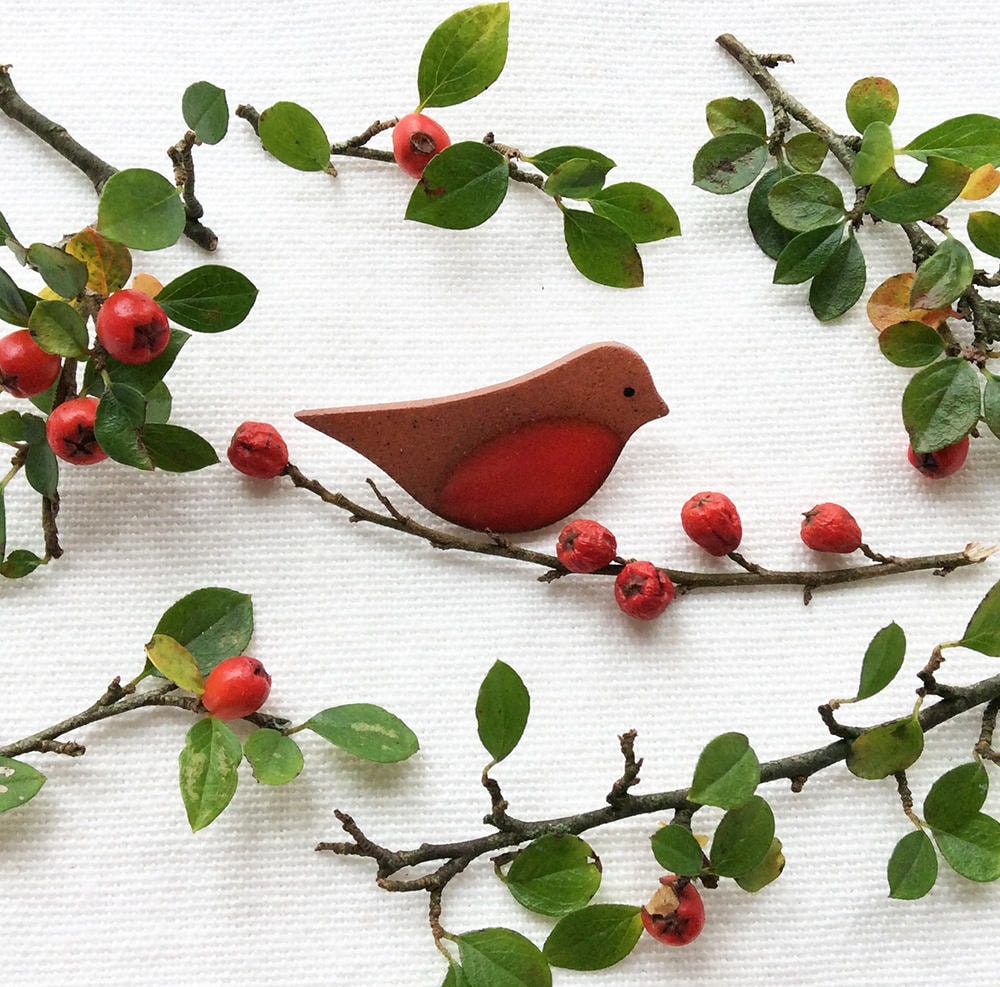 Handmade Ceramic Robin Brooch. Hand Painted in Cornwall U.K. - Etsy UK