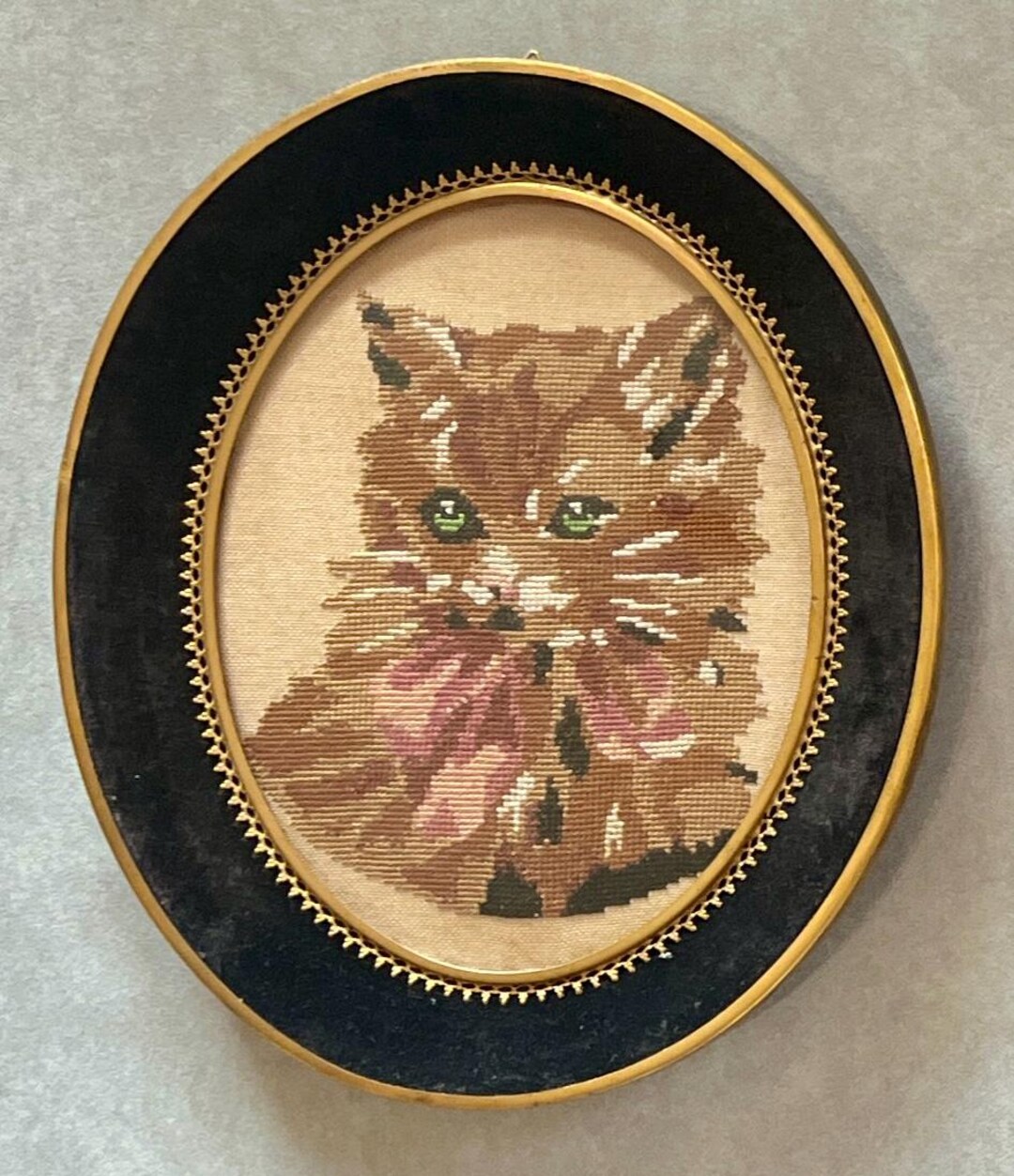 Vintage 1960s Embroidered Persian Cat Art - Velvet & Gold Frame - Etsy