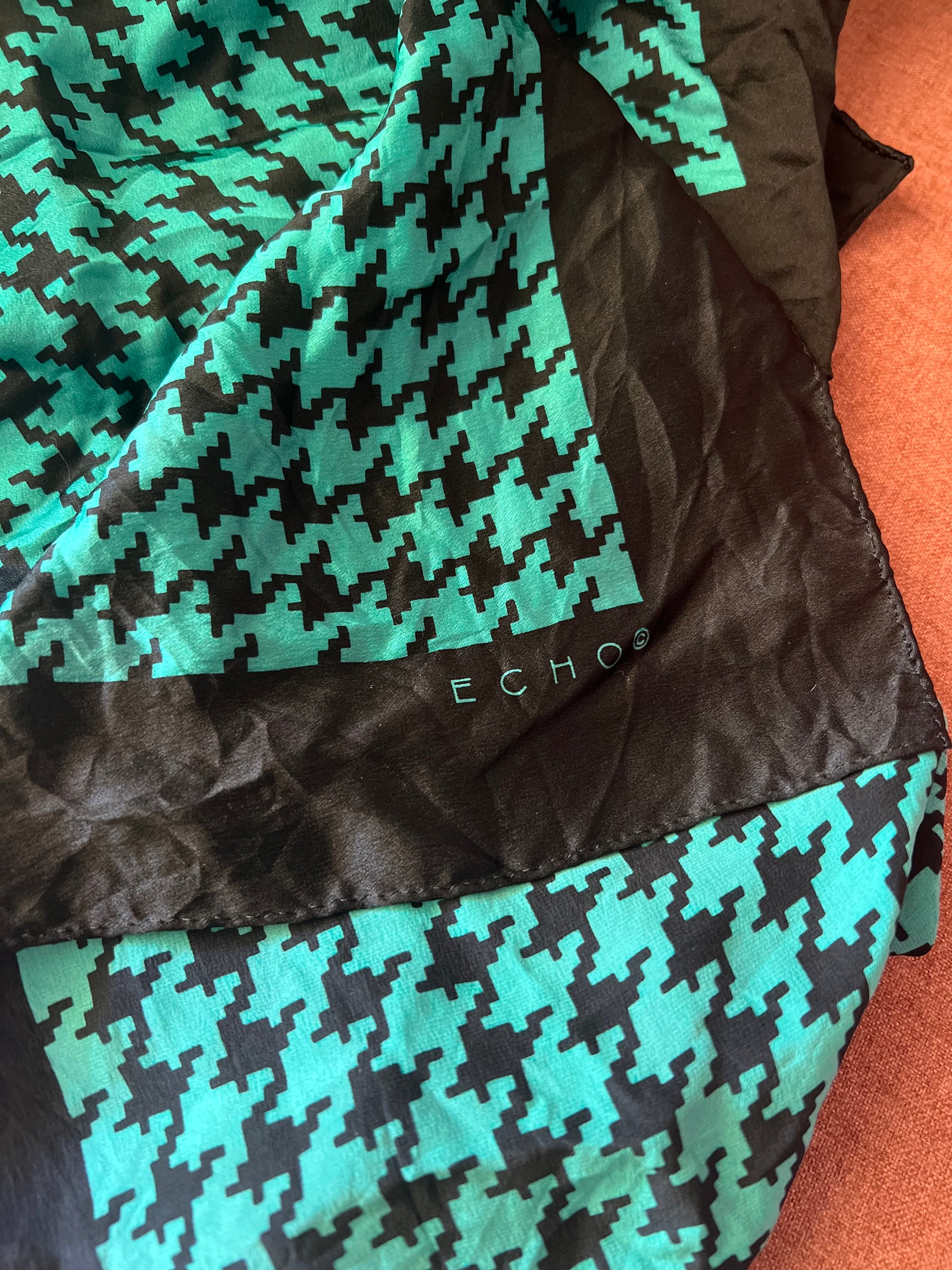 Authentic 100% Silk Scarf. Vintage, Retro Echo, New York. 31x32 Inches ...