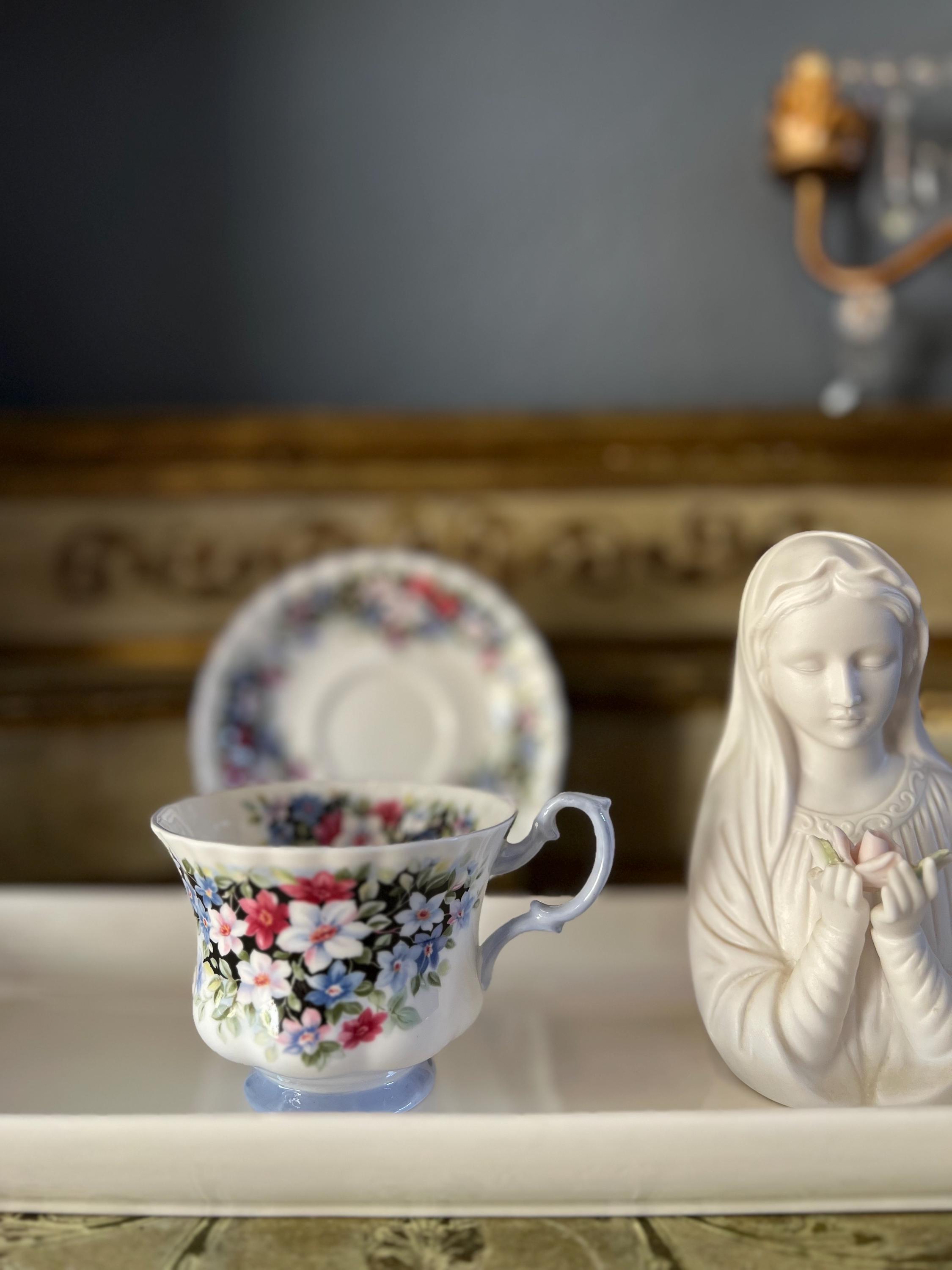 Vintage Royal Albert Bone China Teacup and Saucer, Fragrant Series ...